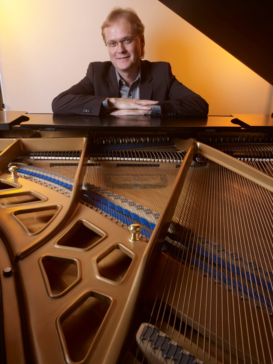 Un nouvel album symphonique rythmé pour le réputé pianiste/compositeur ...